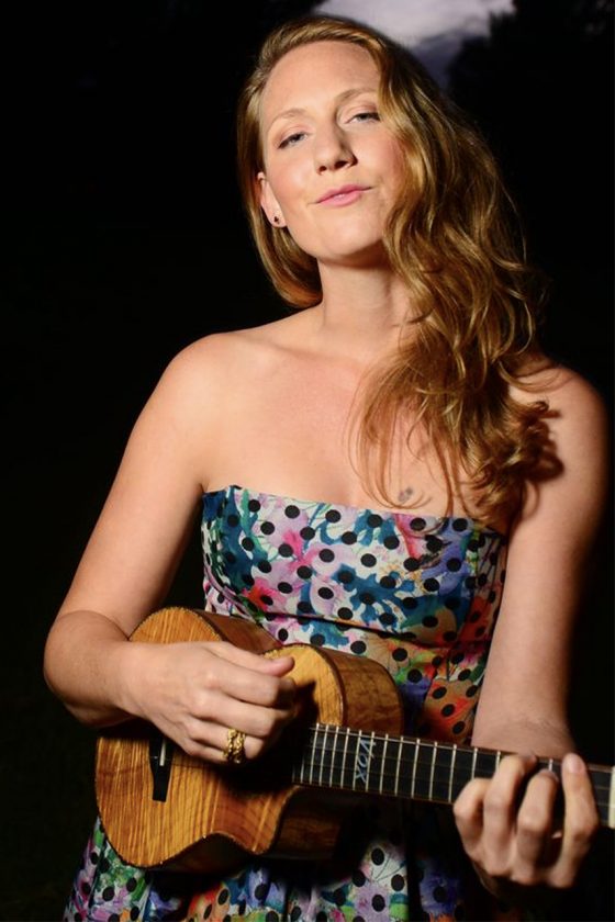 Singer-songwriter performing at Bay | News, Sports, Jobs - Daily Press